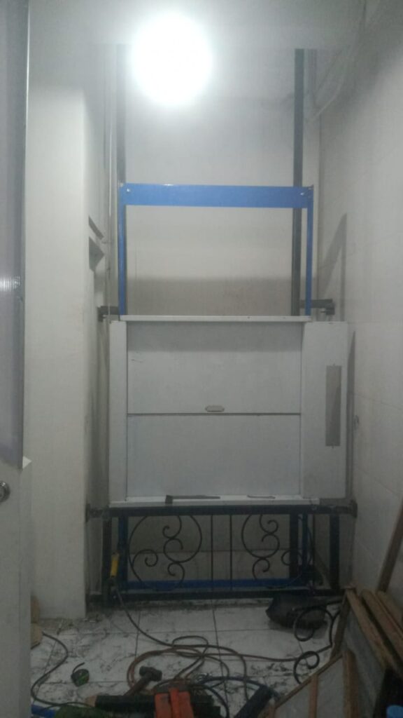 Pekerjaan Lift Dumb Waiter di Ruko HR. Muhammad Square - Lift Barang ...